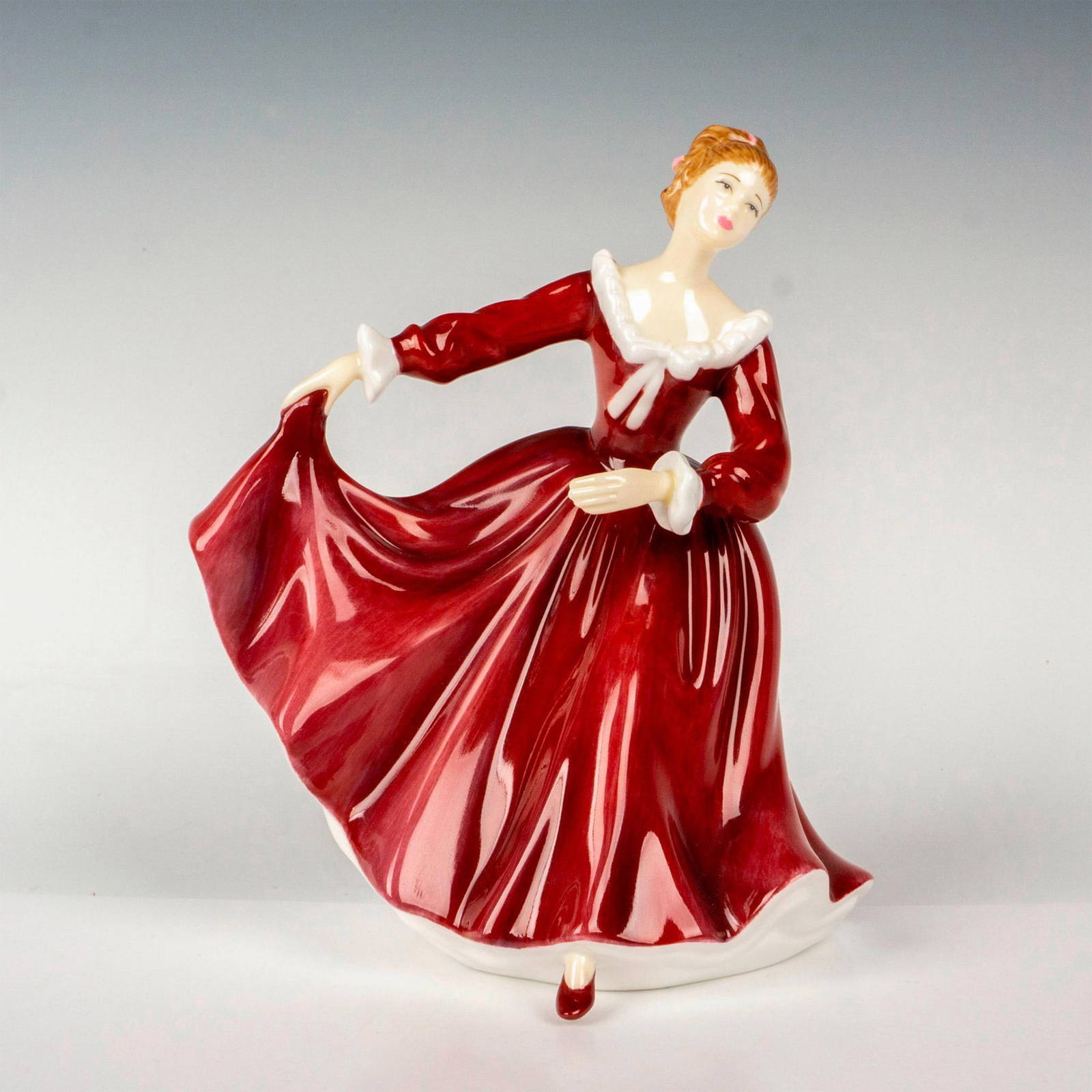 Samantha Hn4838 - Royal Doulton Pretty Ladies Figurine Auction
