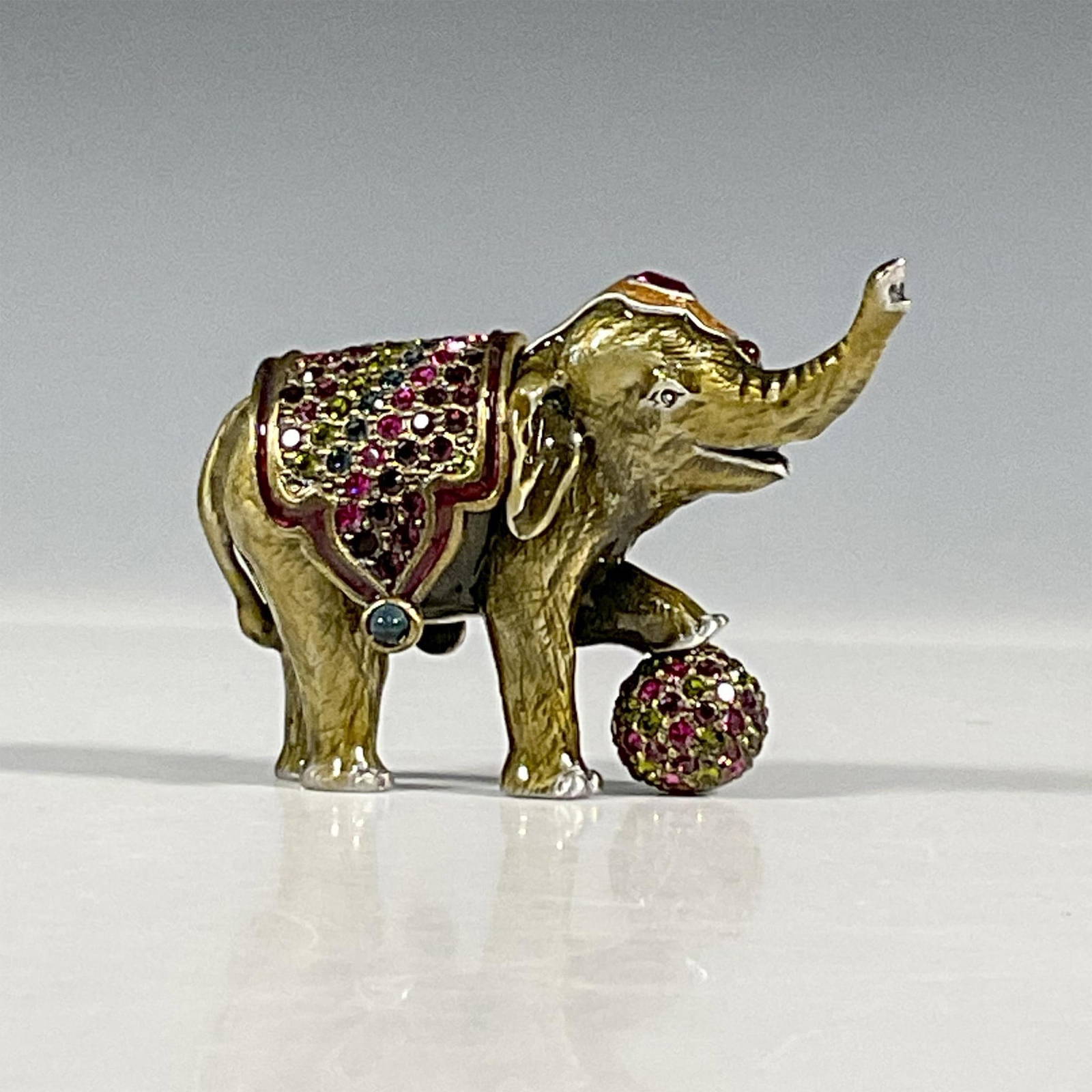 Jay Strongwater Baby Elephant Box, Barnum Auction