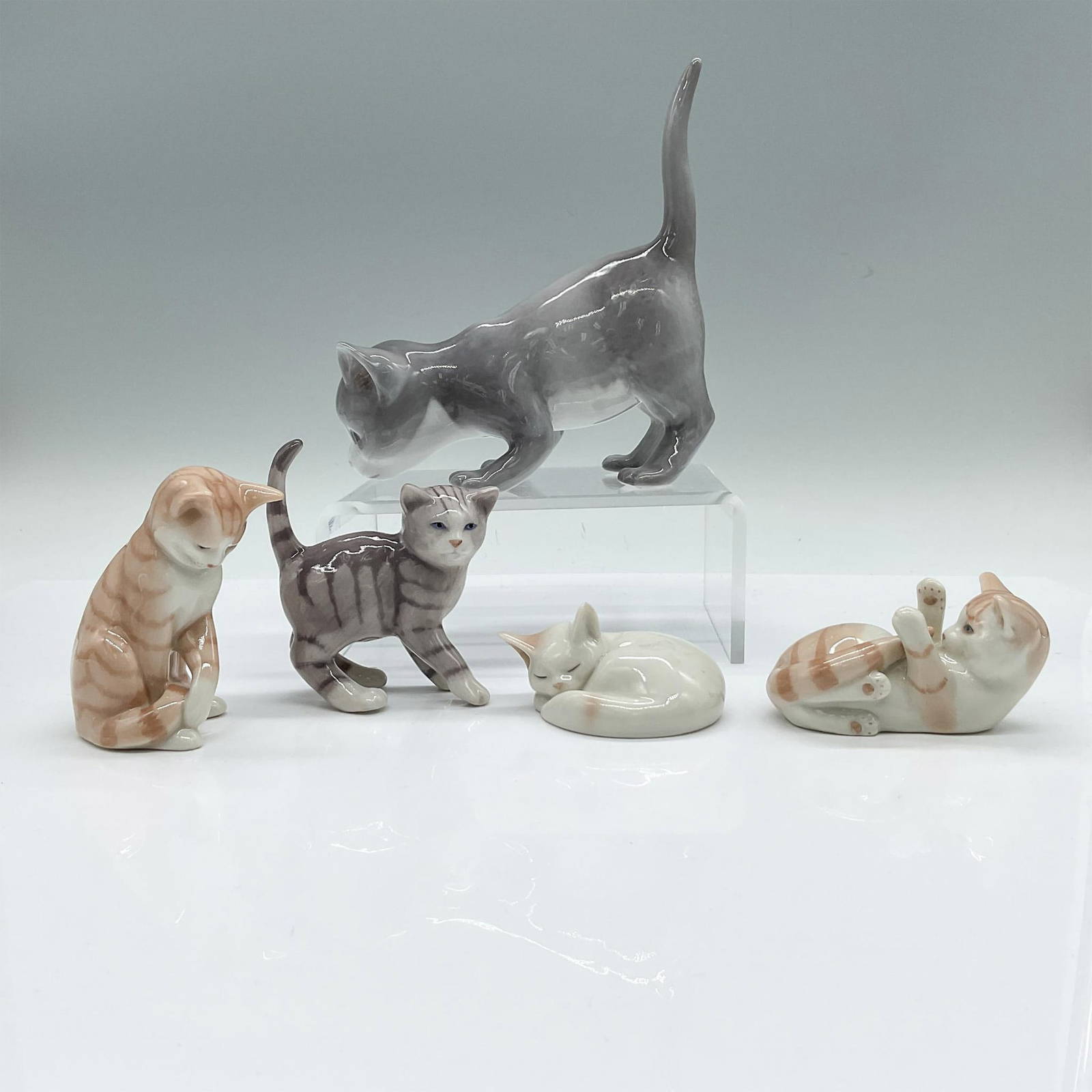5pc Royal Copenhagen Porcelain Cat Figurines - Feb 27, 2024 | Lion And ...