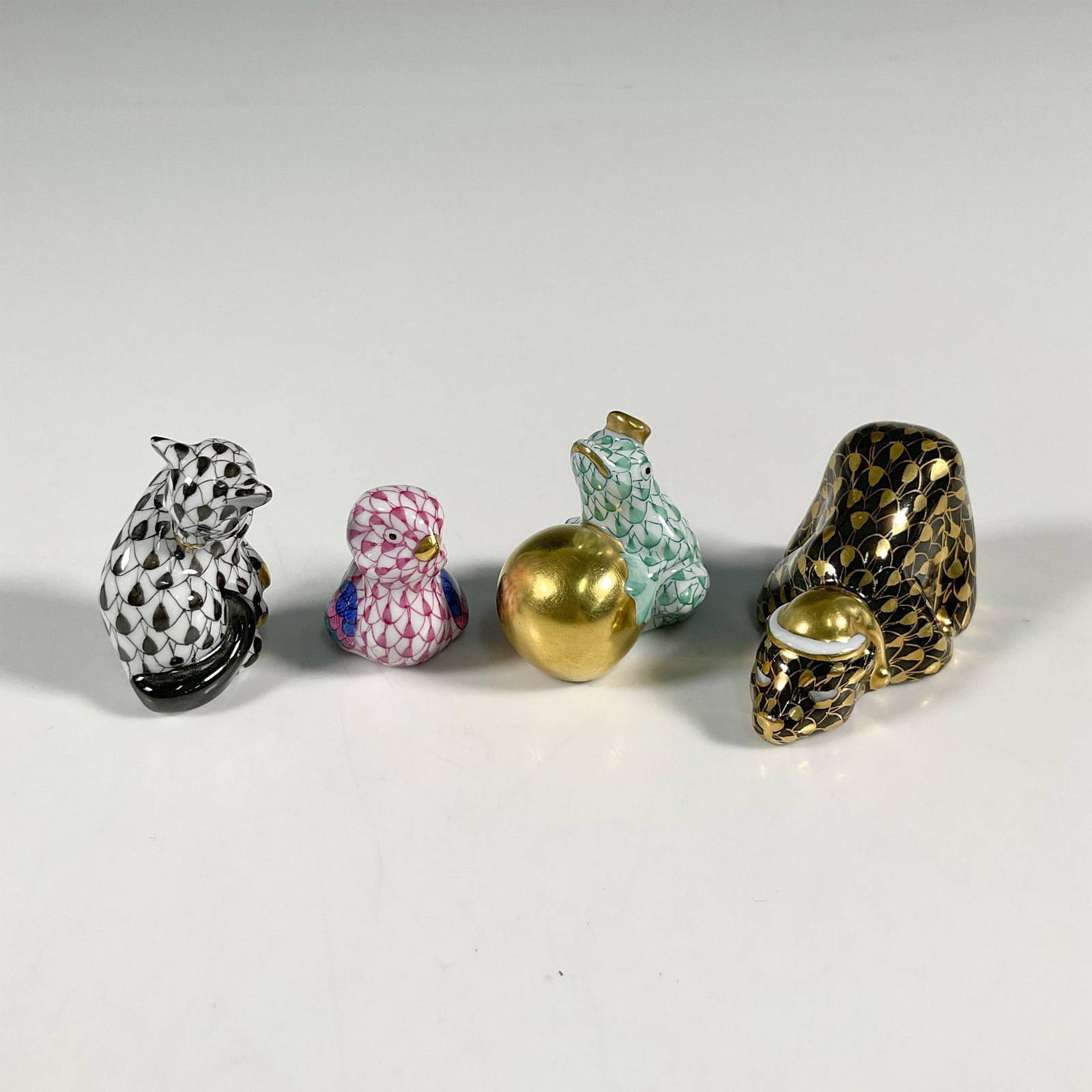 4 Herend Hand Painted Porcelain Fishnet Figurines Auction