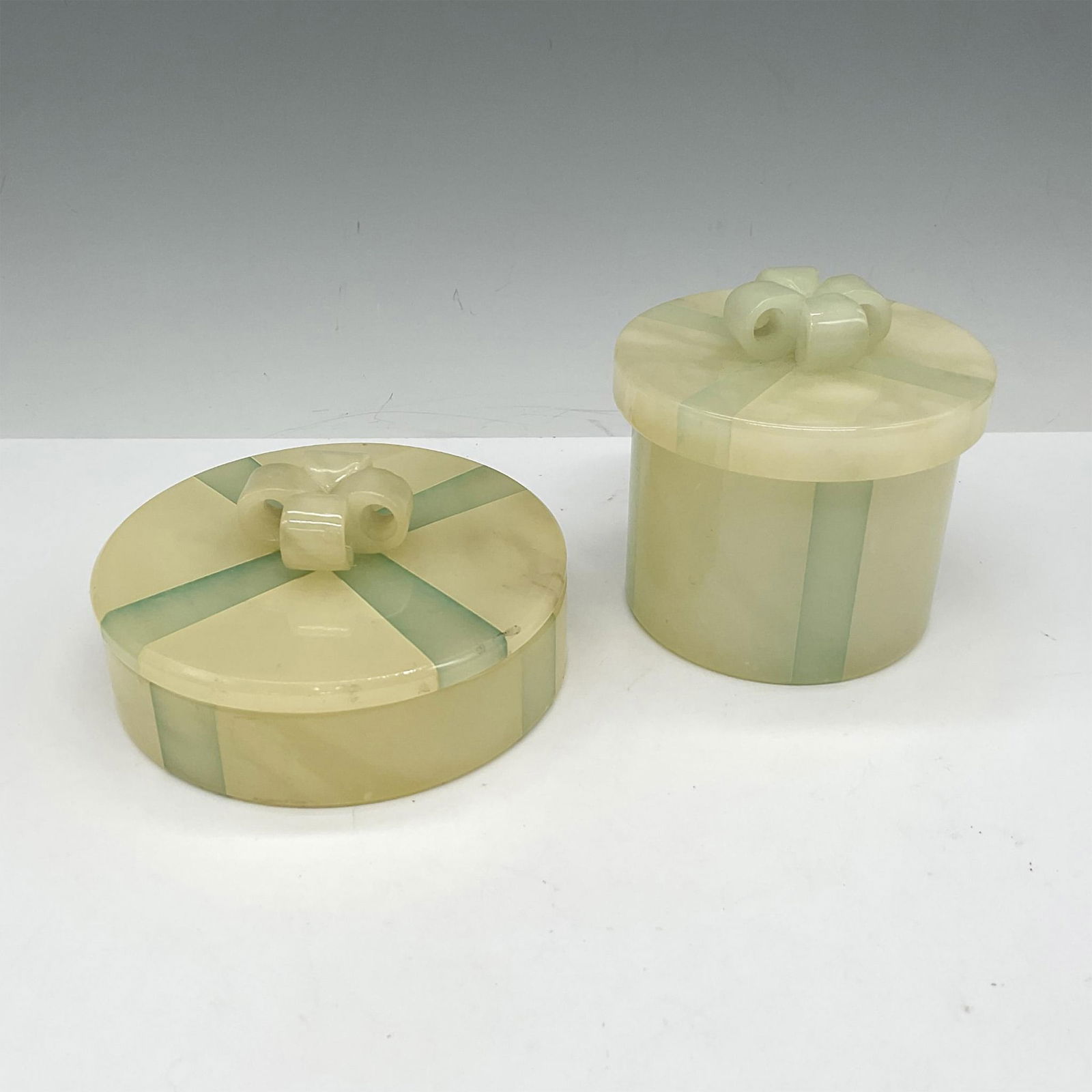 2pc Ducceschi Alabaster Vanity Set With Lids Auction