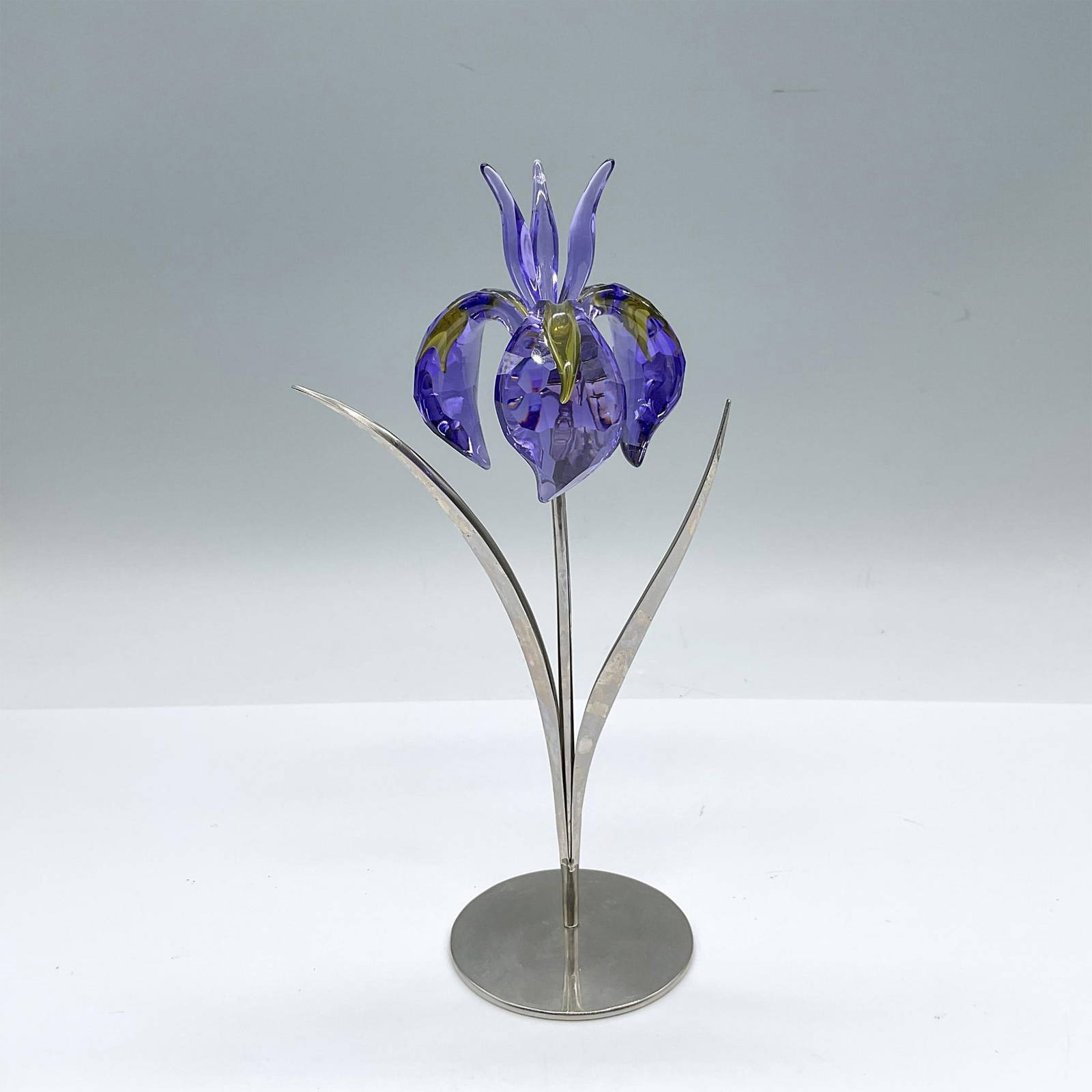 Swarovski Crystal Figurine, Damboa Blue Violet Auction