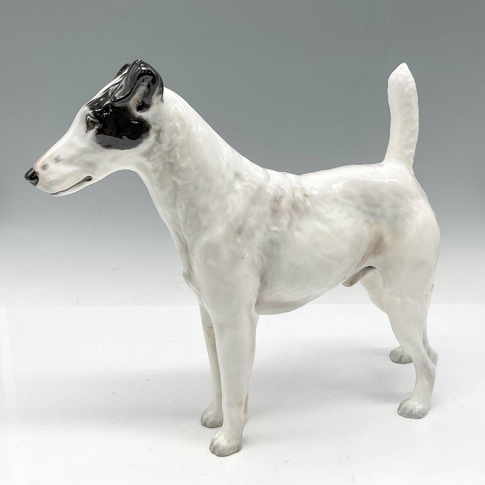 Royal Doulton Dog Figurine, Smooth-haired Fox Terrier Hn1068 Auction
