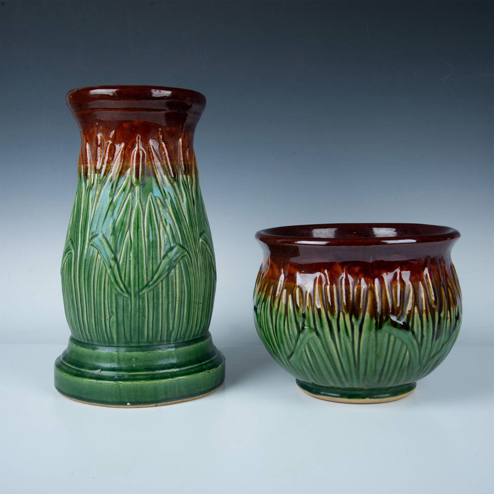 2pc Robinson Ransbottom Pottery Jardiniere & Pedestal, Cattails Auction