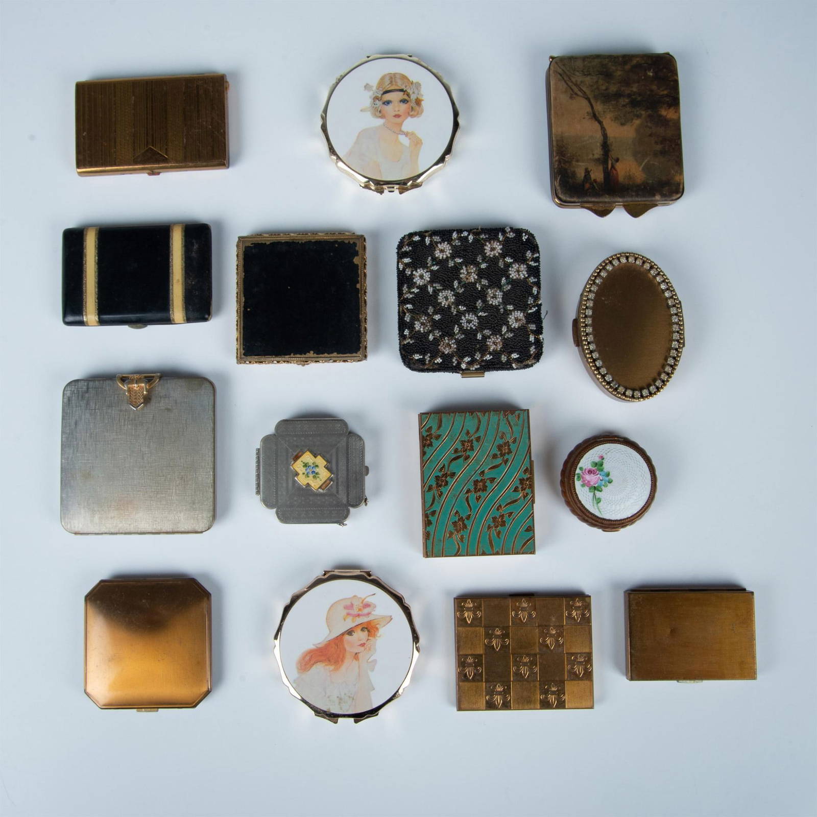 Lot Of 15 Fancy Makeup Compacts Auction
