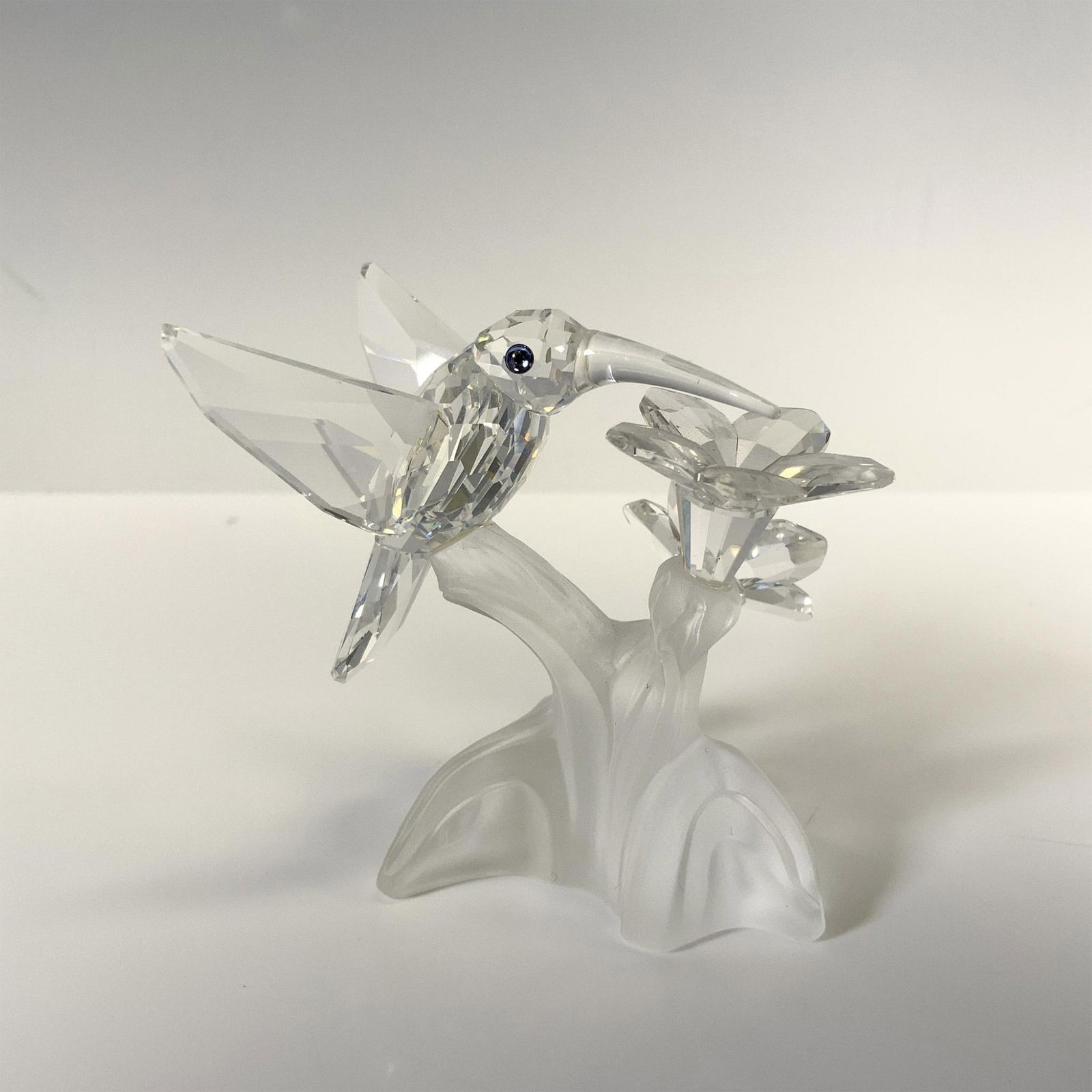 Swarovski Crystal Figurine, Hummingbird Auction