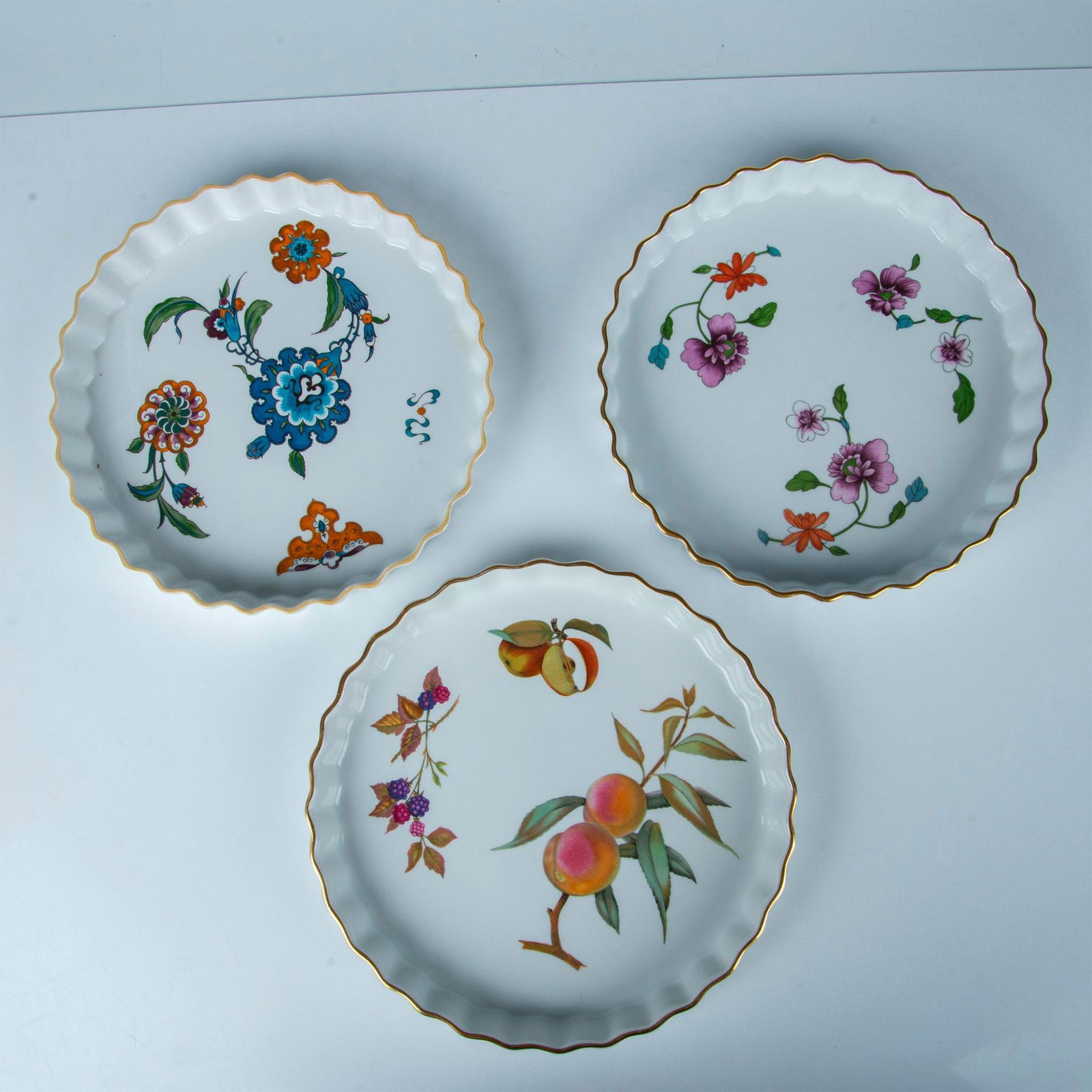 3pc Royal Worcester Porcelain Pie Plates Auction