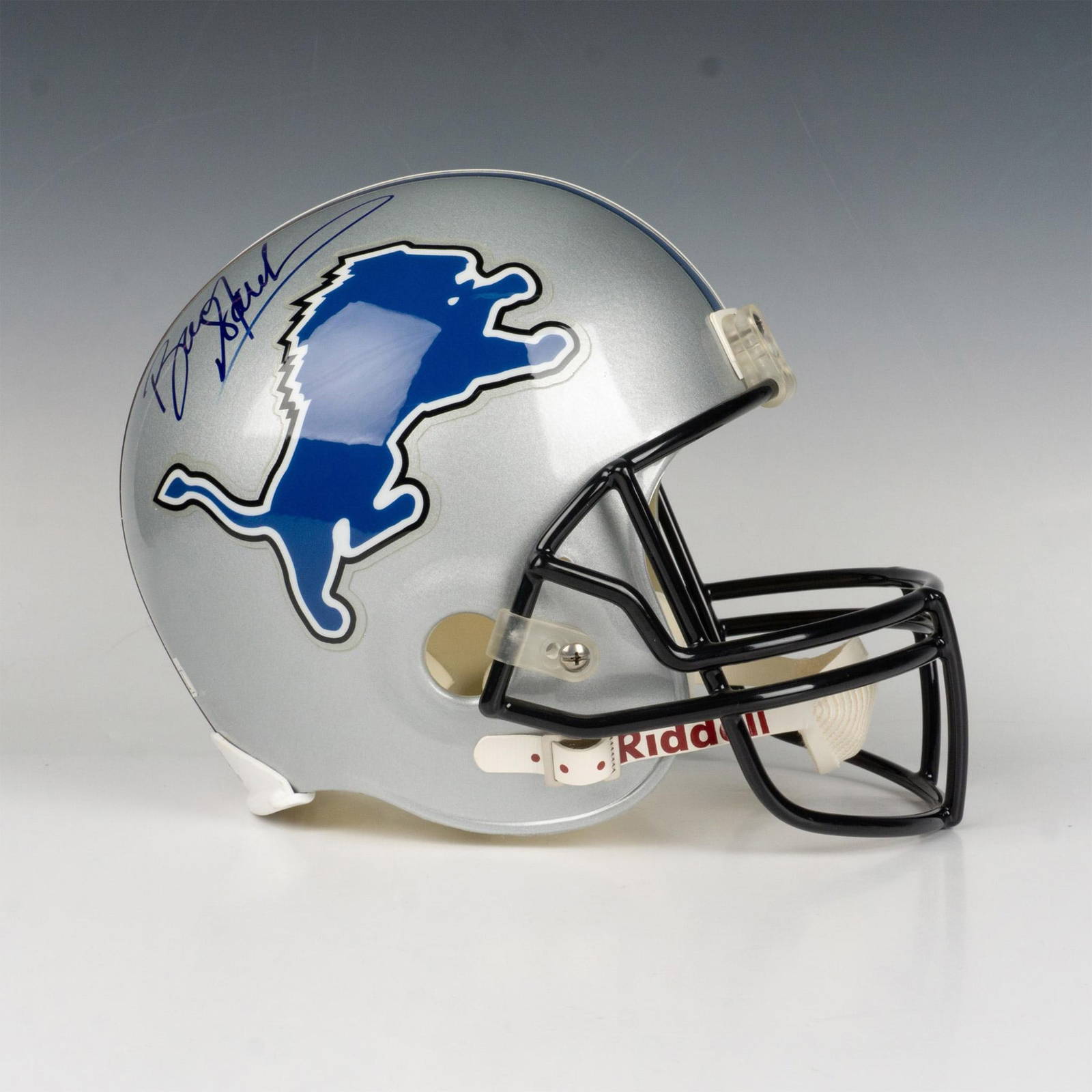 Barry Sanders Autographed Full-sized Detroit Lions Helmet Auction