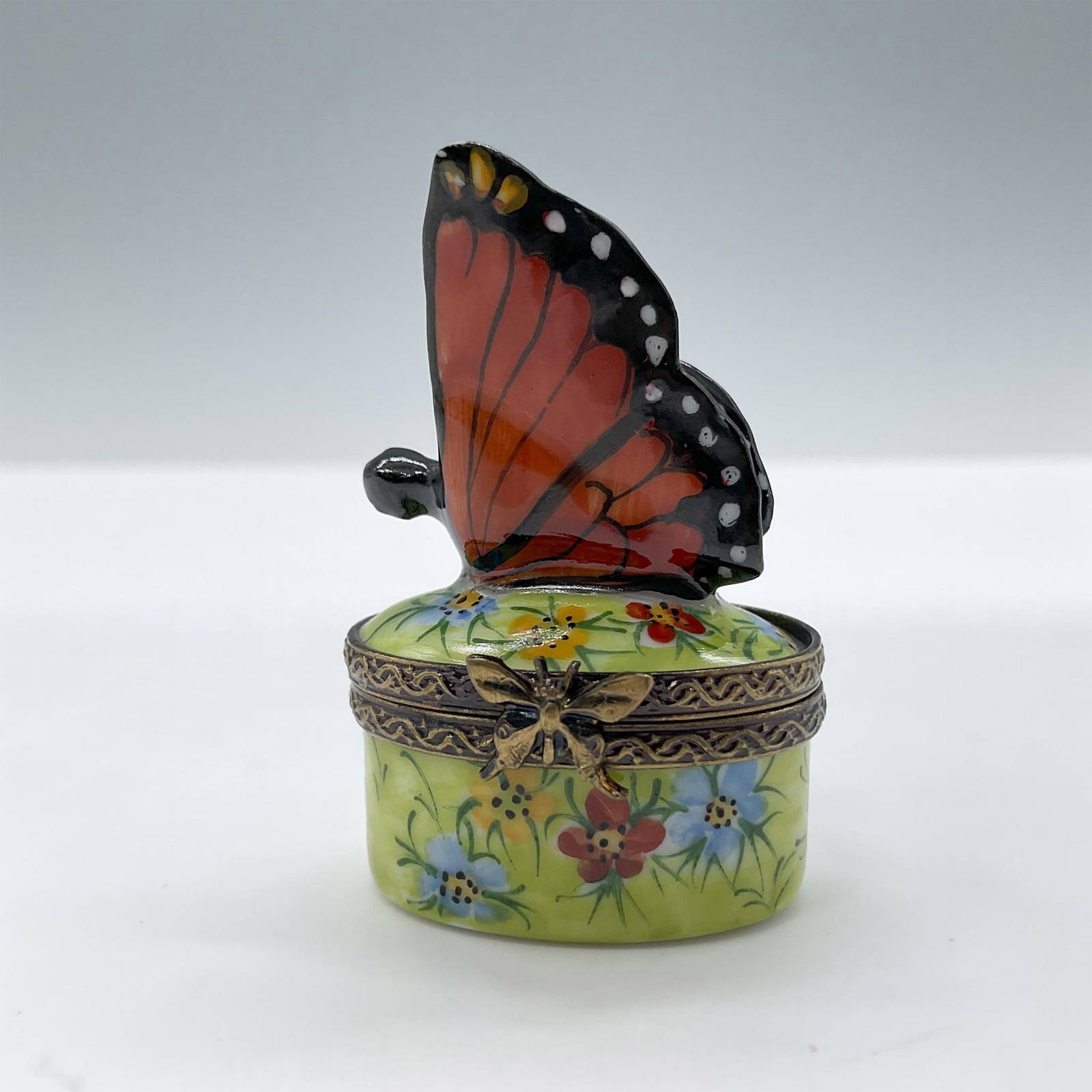 Limoges Porcelain Treasure Box, Monarch Butterfly Auction