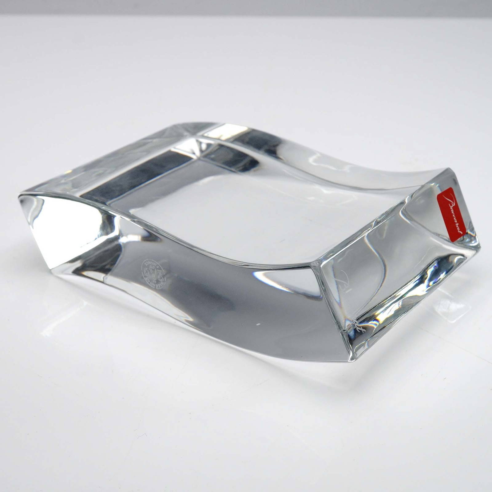 Baccarat Bloc Flag Crystal Paperweight Auction