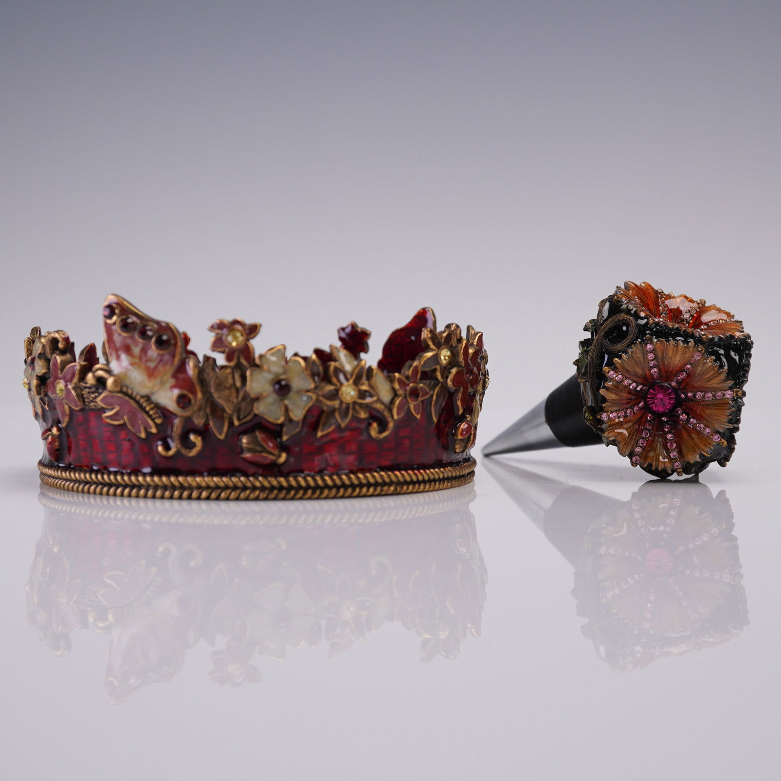 2pc Decorative Coaster And Stopper Set, Quest Limited Edition Auction