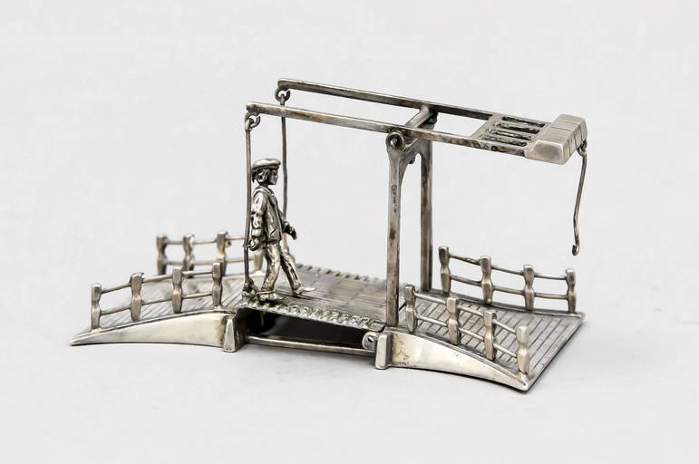 Miniature drawbridge, 20th cen - Aug 17, 2021 | Historia | Bolland ...