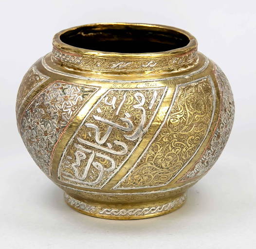 Neo Mamluk Belly Vessel, Syria, 1