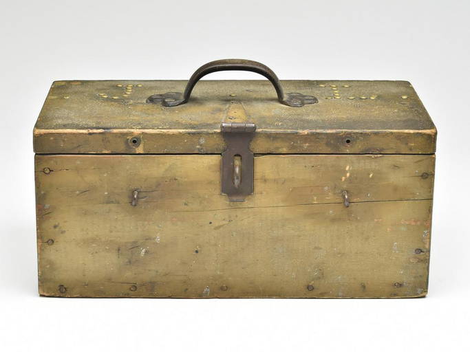 Early Gunning Box From Massachusetts, Possibly Owned By Joseph Lincoln.