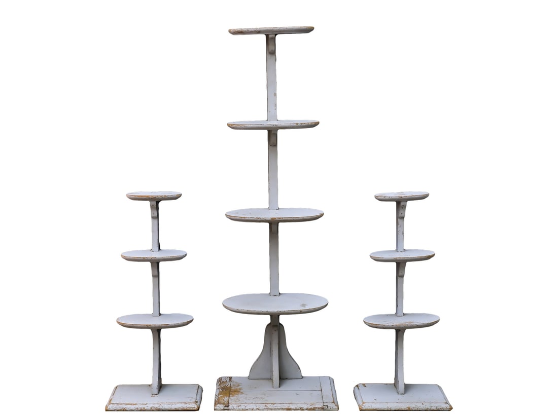 A Set Of Three Decorative Display Stands, Circa 1950. Auction