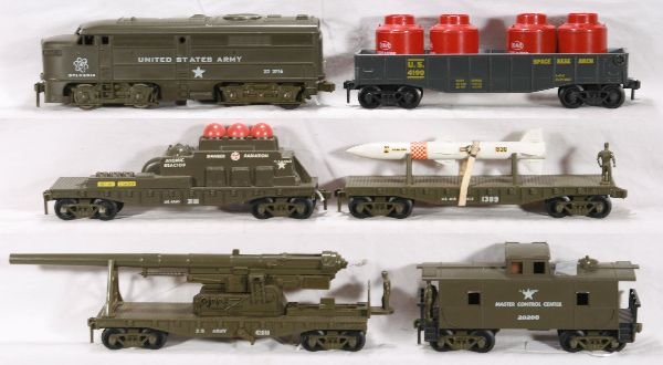 Nette Kusan Army Train Set
