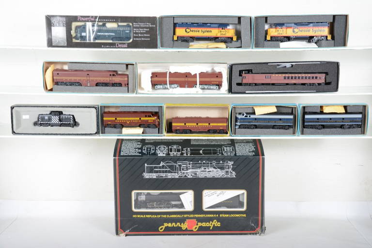 Boxed HO Locomotives - Jan 23, 2016 | NETTE Auctions in CT