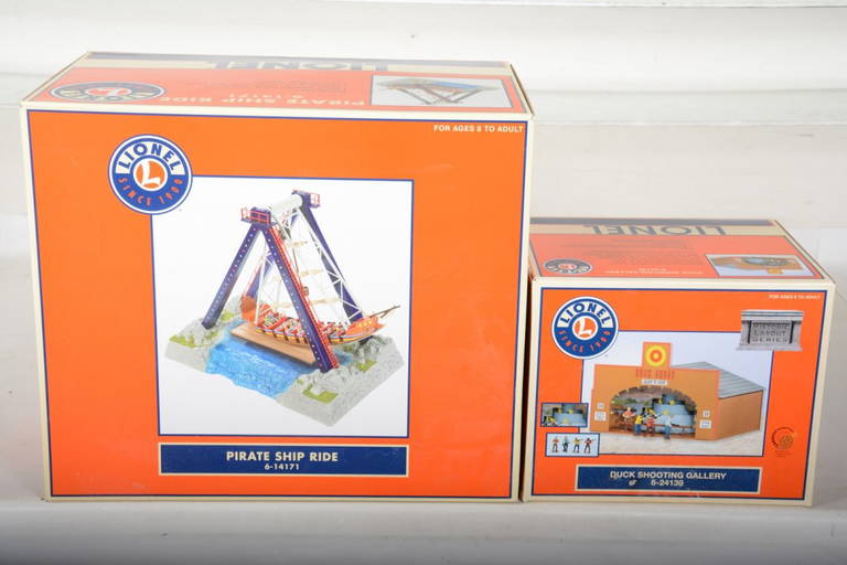 2 Lionel Operating Carnival Pieces