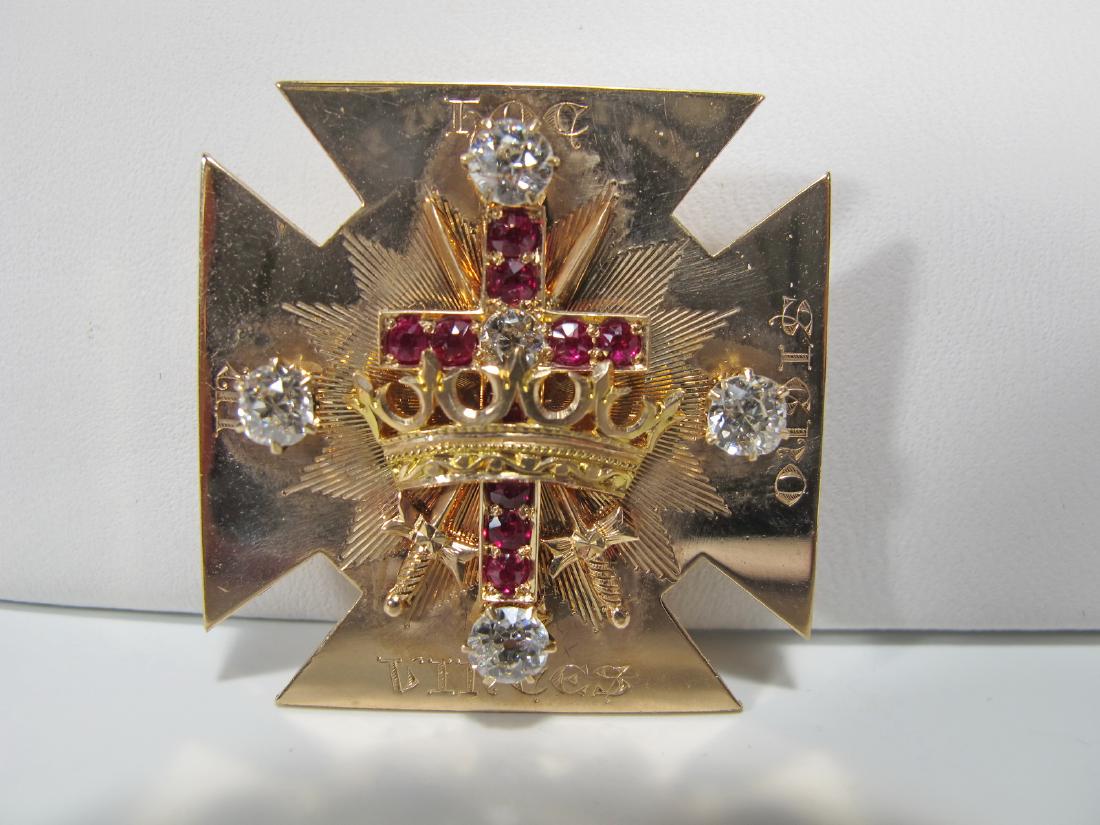 Antique 11k Gold Masonic Knights Templar Brooch