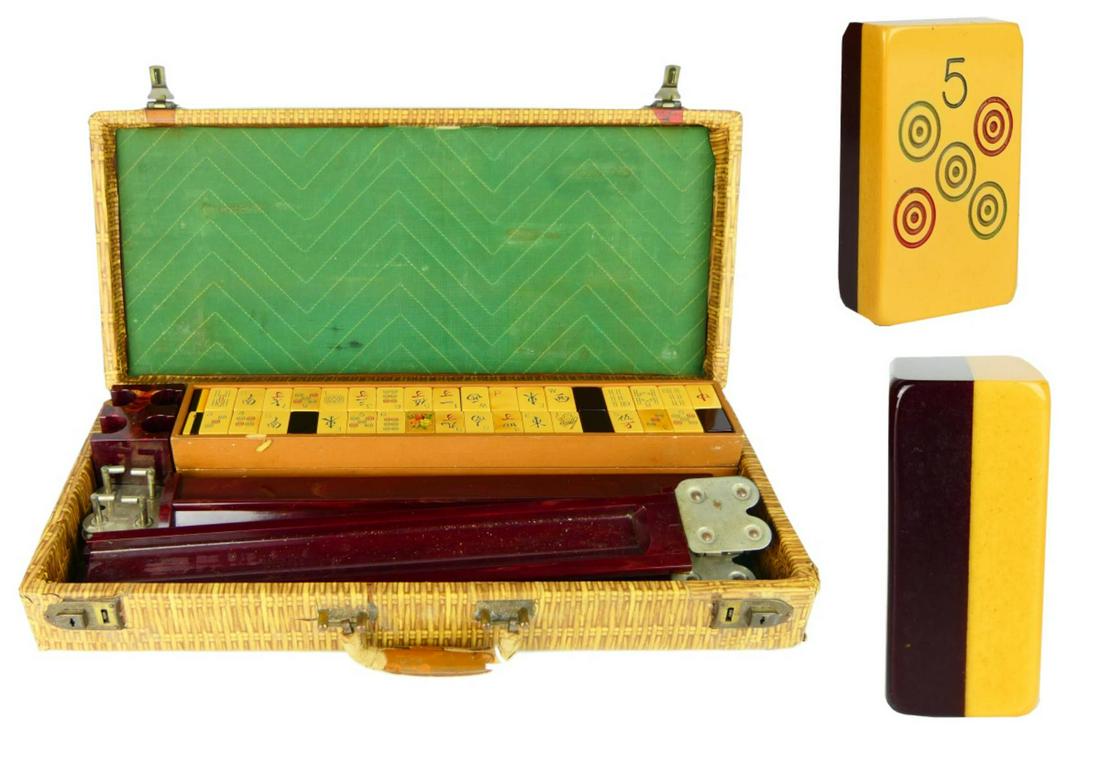 Vintage 2 Tone Bakelite Mahjong Set With Case