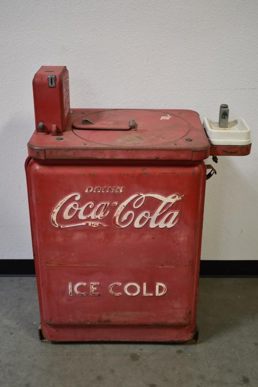 1940's Coca Cola Machine Vendo Jr. Model #123