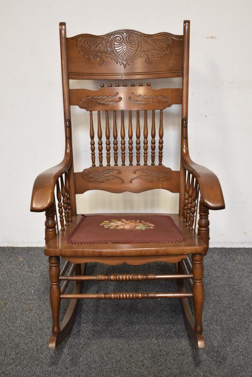 ANTIQUE AM. OAK PRESSED BACK ROCKING CHAIR - Jun 27, 2020 | Redlands ...