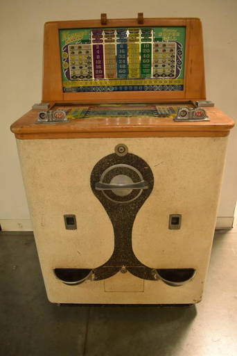 1940's Keeney's Super Bell Console Slot Machine