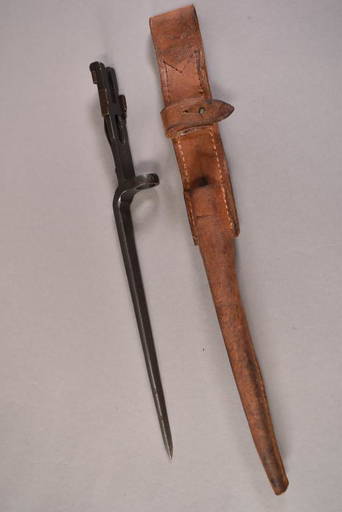 Short Socket Bayonet With Leather Scabbard