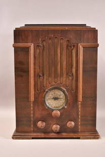Zenith Table Top Radio