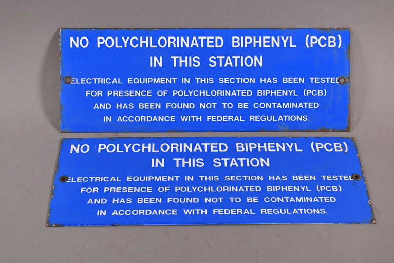 2 Porcelain Signs (no Pcb In This Station)