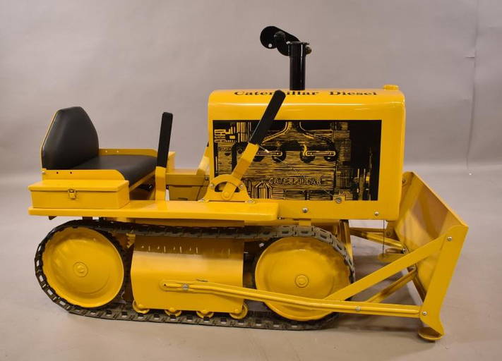Caterpillar Diesel D4 Pedal Tractor Bulldozer