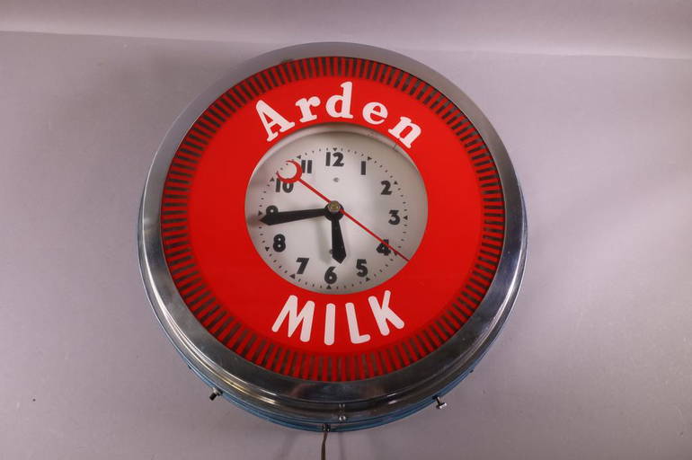 Arden Milk Spinner Neon Clock