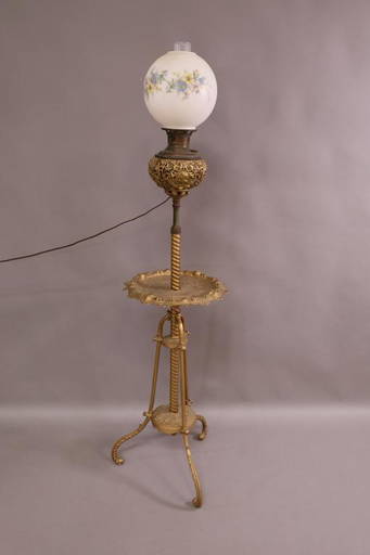 VICTORIAN ORGAN LAMP - Jun 11, 2022 | Redlands Antique Auction in CA