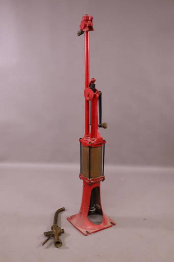 ANTIQUE FARM GAS PUMP (#0282) on Jun 11, 2022 | Redlands Antique ...