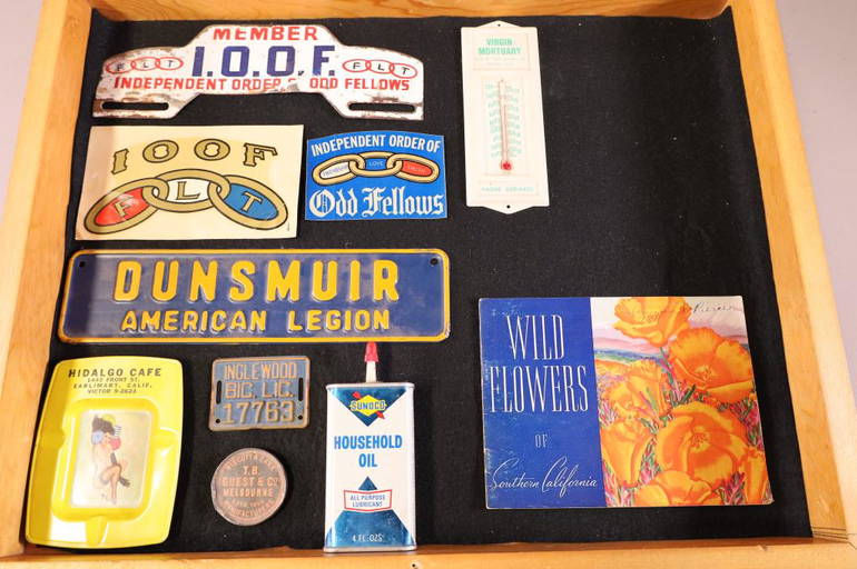 10 Pieces Misc. Advertising & License Toppers