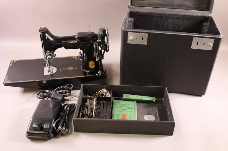 SINGER FEATHERWEIGHT SEWING MACHINE (#0409) on Dec 10, 2022 | Redlands ...
