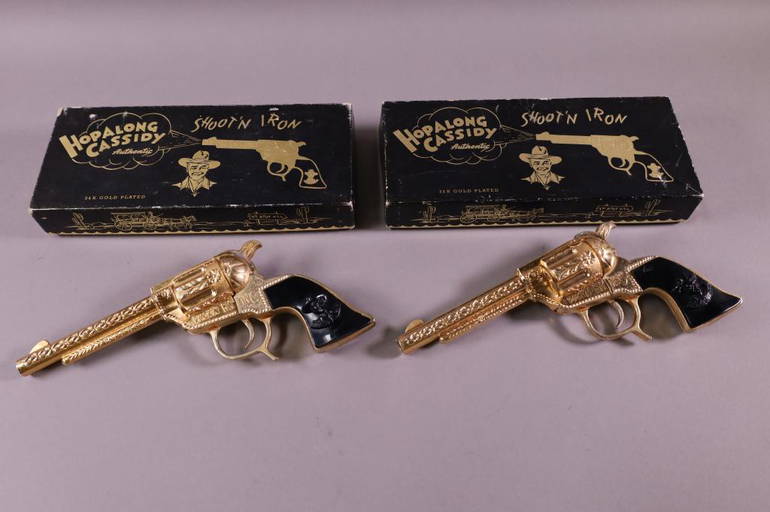2 Hopalong Cassidy Cap Guns In Original Box