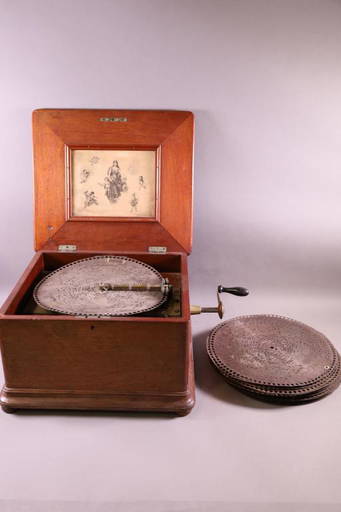 Regina Disk Music Box