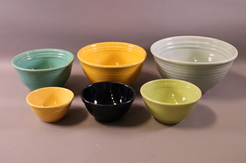 Bauer Ringware Bowl Set Auction