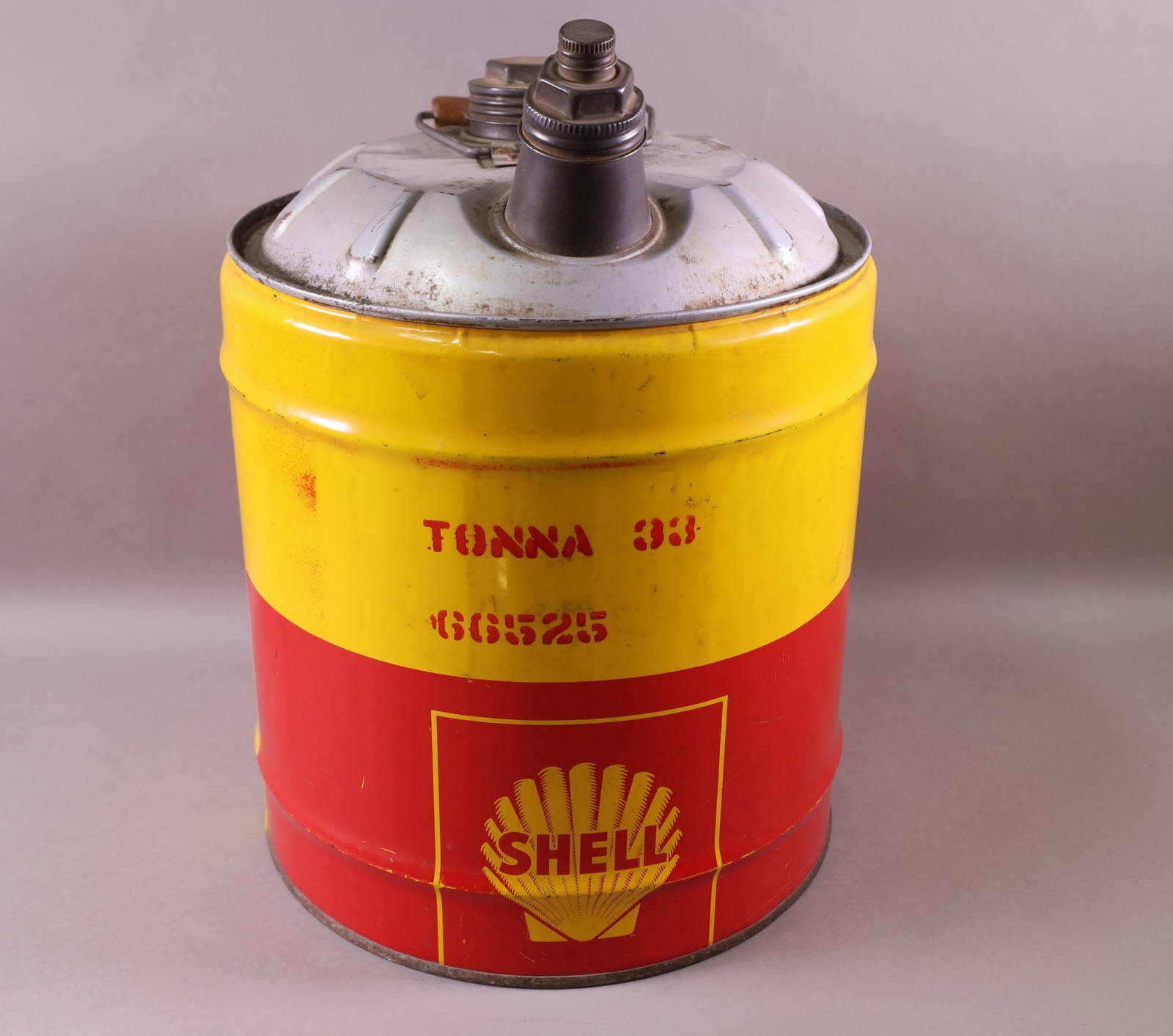 Shell Oil Can Auction