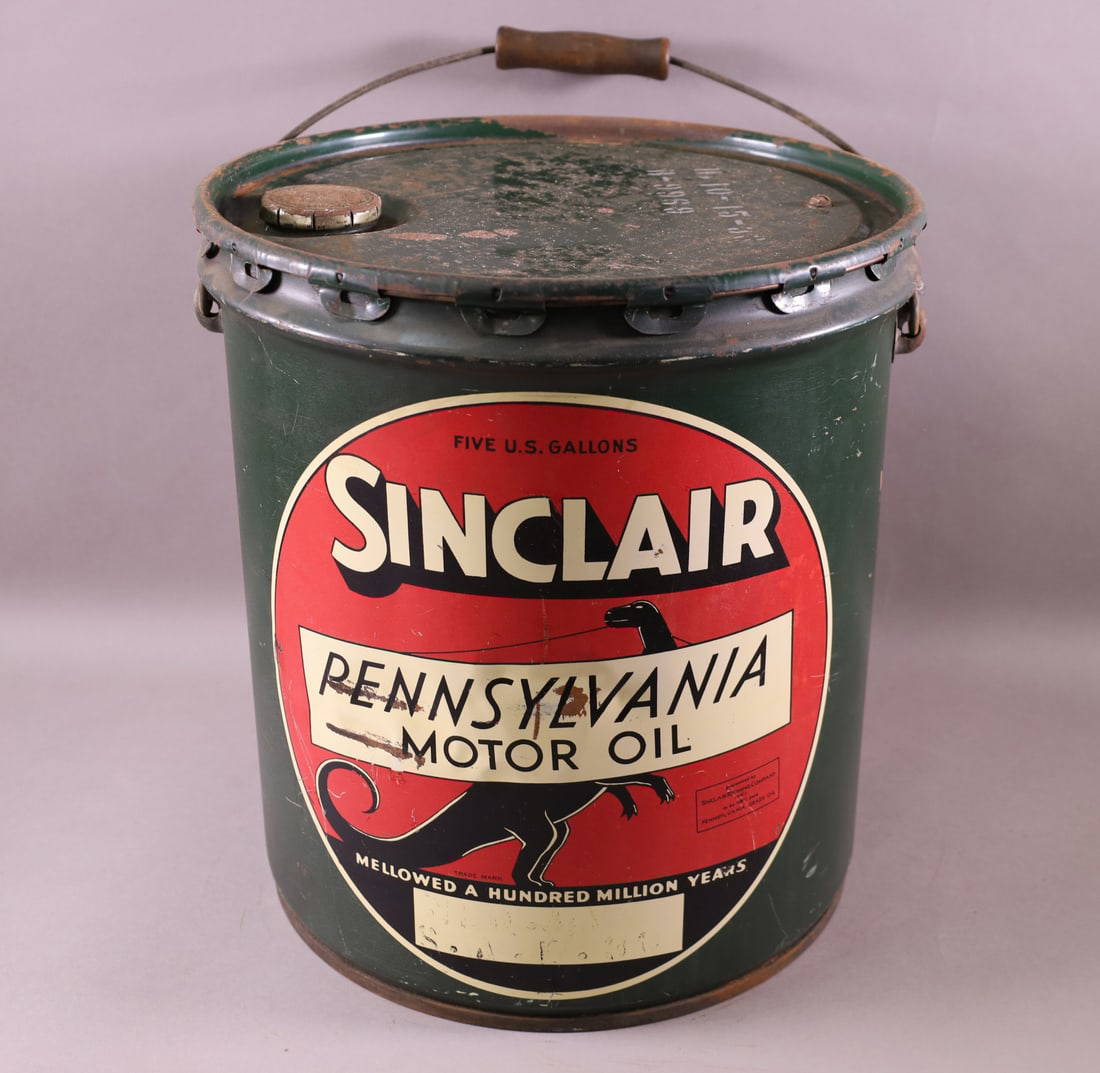 Sinclair Oil Can Auction