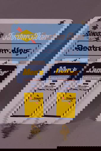 Sunoco Restroom Key Holder Metal Sign (tac)