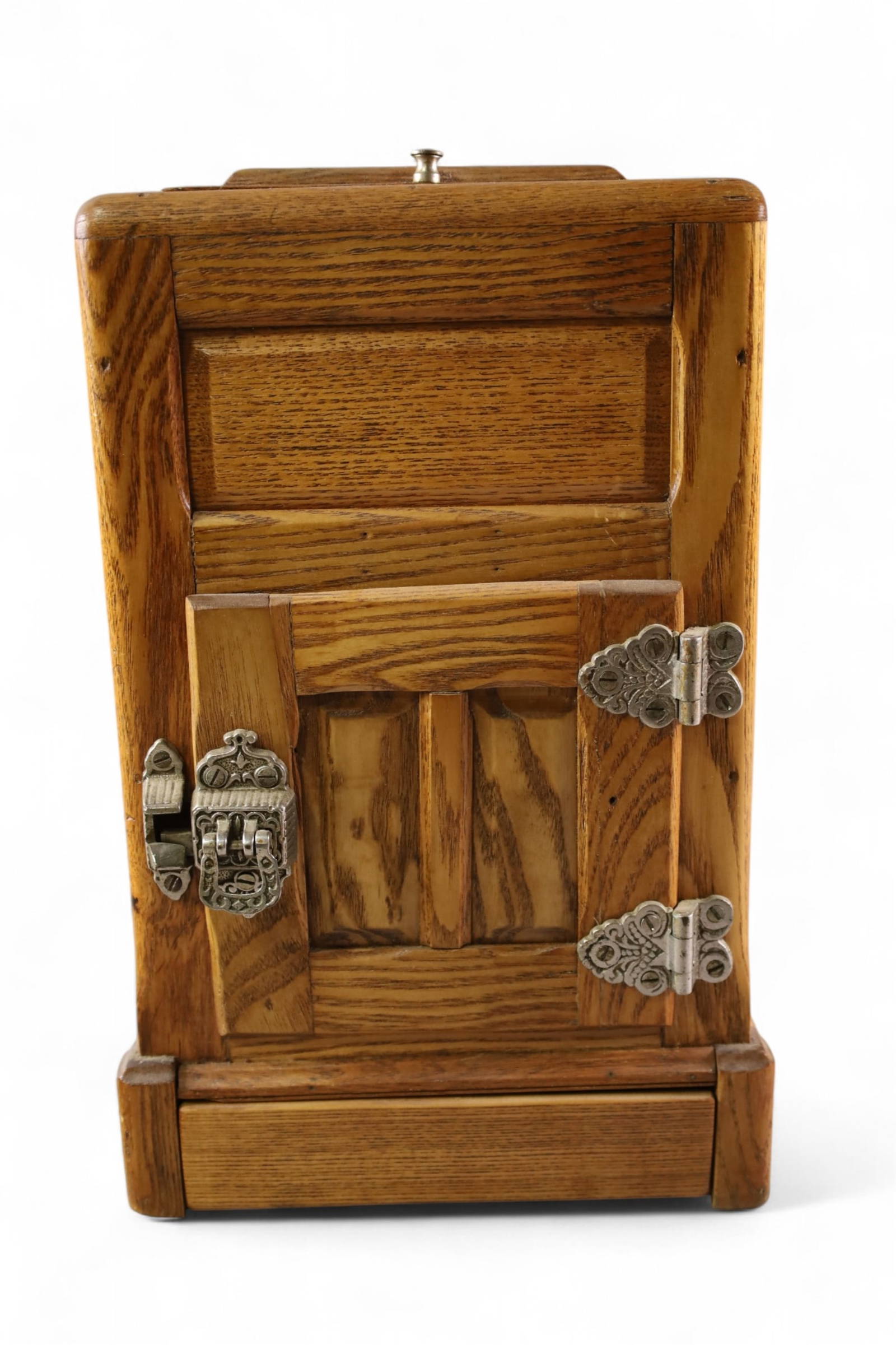 Salesman Sample Ice Box - Jun 28, 2025 | Redlands Antique Auction In Ca