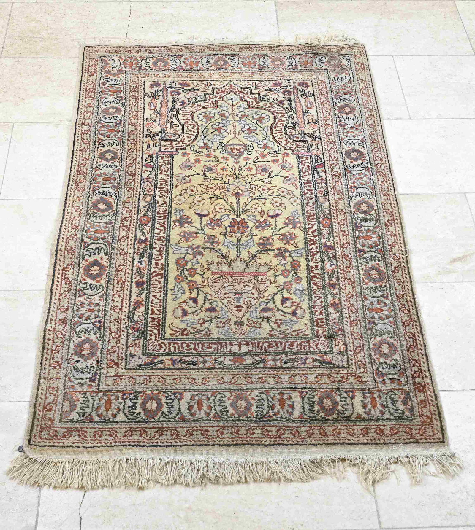 Persian prayer rug, 142 x 88 cm. (#4505) on Jan 13, 2023 | Twents ...