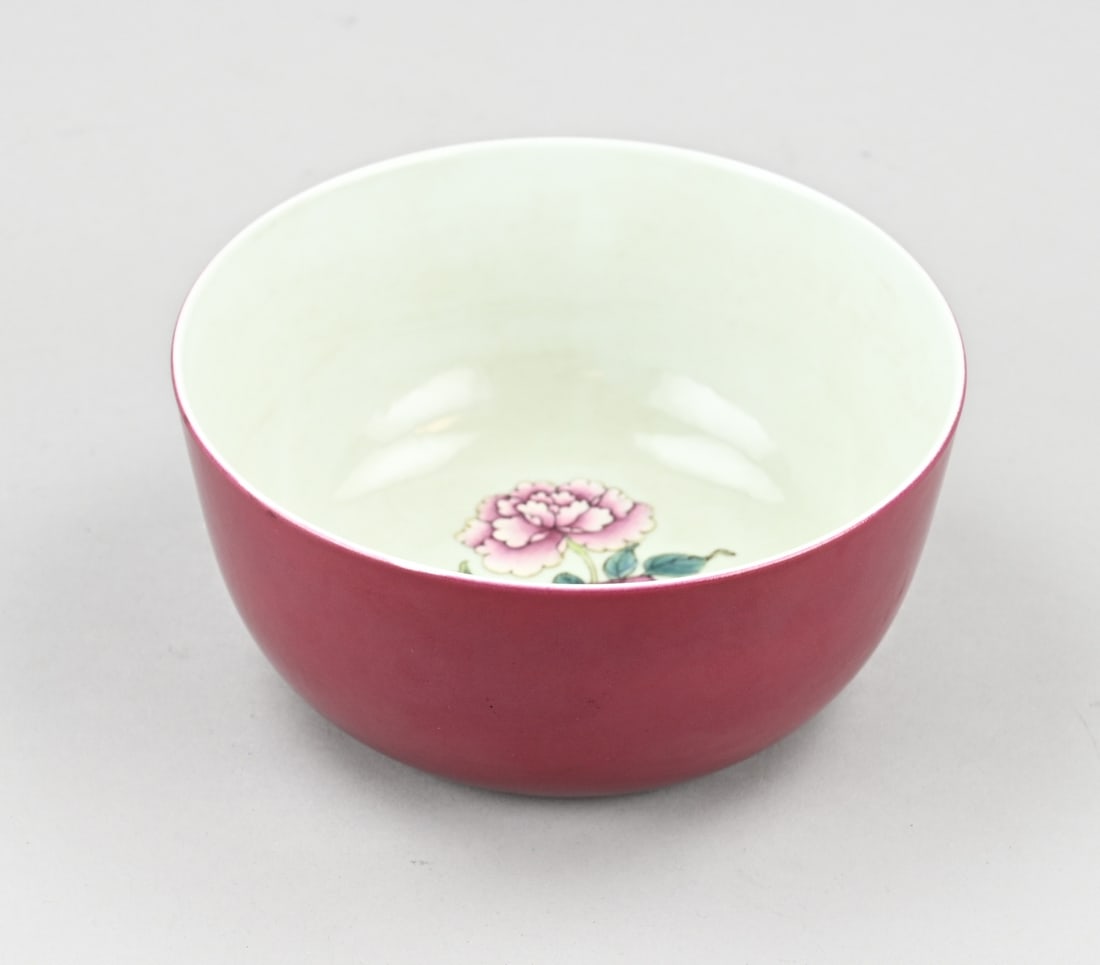 Ruby Red Bowl Ø 17 Cm. Auction