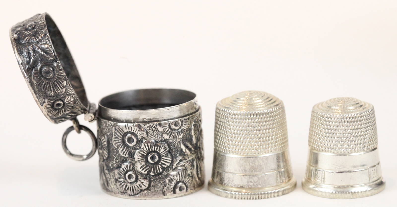 Sterling Thimble Case & (2) Sterling Thimbles Auction