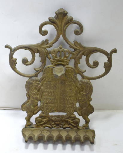 Judaica. Copper Hanukiya, On Back Pair Of Lions With 10