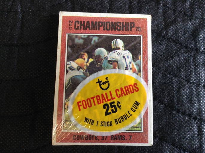 Sealed Pack Nfl 1975 Football Cards