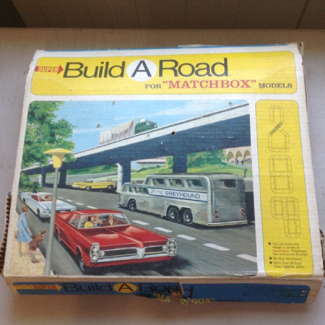 Matchbox build a road complete in box - Jun 05, 2019 | Emanon Auctions ...