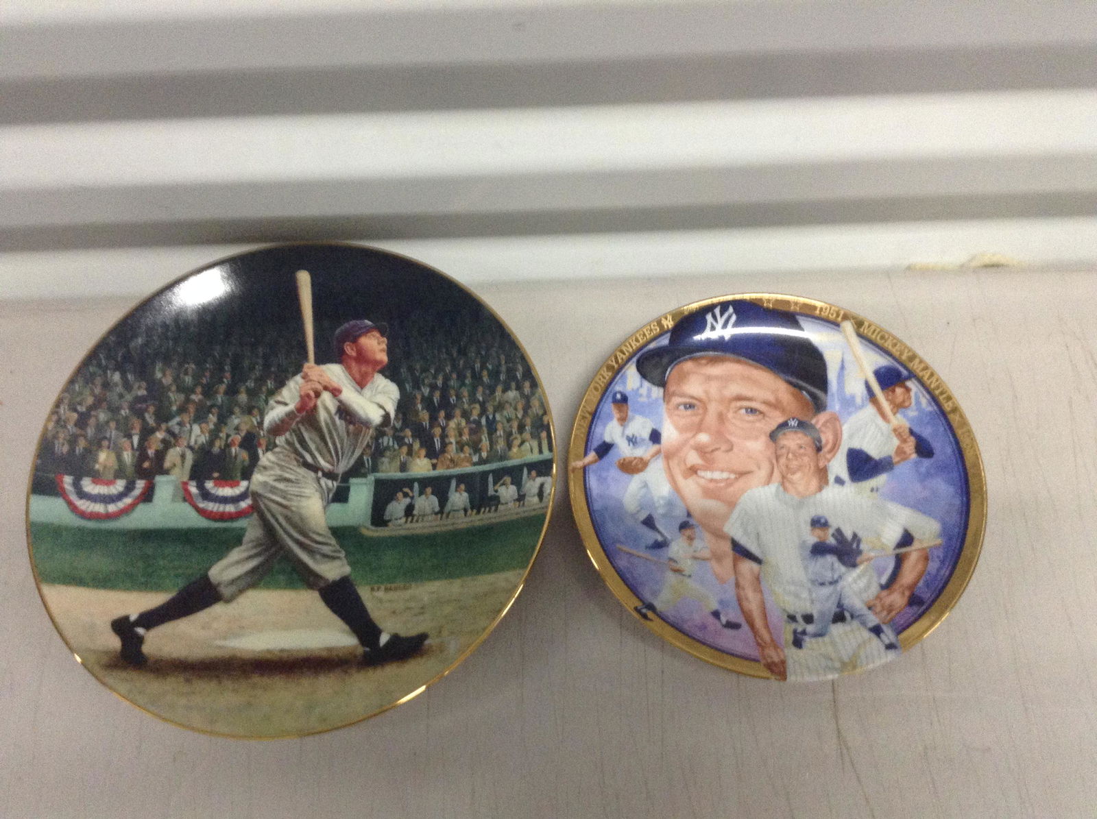 Lot Of Two Ny Yankees Souvenir Plates